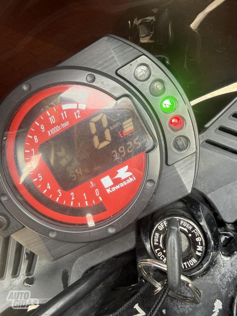 Melns Kawasaki Z 2004 Klaipėda, ar dzinēja tilpumu 1.00 L un nobraukumu 39 tūkst. km par 2800 €, foto 10 vietnē AUTOMOTO.COM.LV