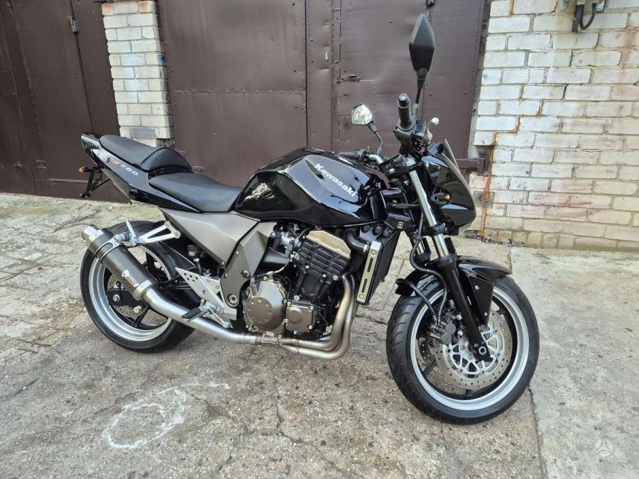 Black Kawasaki Z 2004 in Alytus, with an engine capacity of 0.75 L and mileage of 33 thousand km for 2750 €, photo 6 on AUTOMOTO.COM.LV