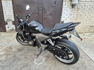 Black Kawasaki Z 2004 in Alytus, with an engine capacity of 0.75 L and mileage of 33 thousand km for 2750 €, photo 8 on AUTOMOTO.COM.LV