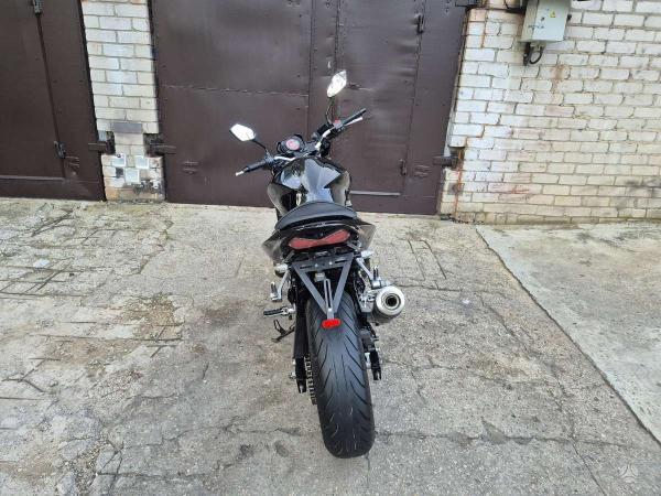 Kawasaki Z 2004 Alīta vietnē Melns Kawasaki Z 2004 Alīta, ar dzinēja tilpumu 0.75 L un nobraukumu 33 tūkst. km par 2750 €, foto 11 vietnē AUTOMOTO.COM.LV