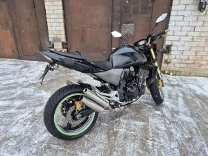 Melns Kawasaki Z 2005 Alīta, ar dzinēja tilpumu 1.00 L un nobraukumu 32 tūkst. km par 2970 €, foto 4 vietnē AUTOMOTO.COM.LV