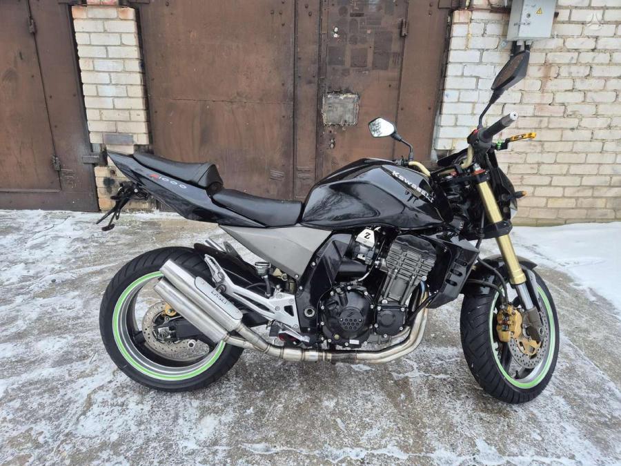 Melns Kawasaki Z 2005 Alīta, ar dzinēja tilpumu 1.00 L un nobraukumu 32 tūkst. km par 2970 €, foto 6 vietnē AUTOMOTO.COM.LV