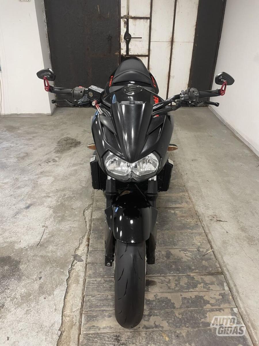 Black Kawasaki Z 2005 in Siauliai, with an engine capacity of 0.75 L and mileage of 50 thousand km for 2300 €, photo 1 on AUTOMOTO.COM.LV