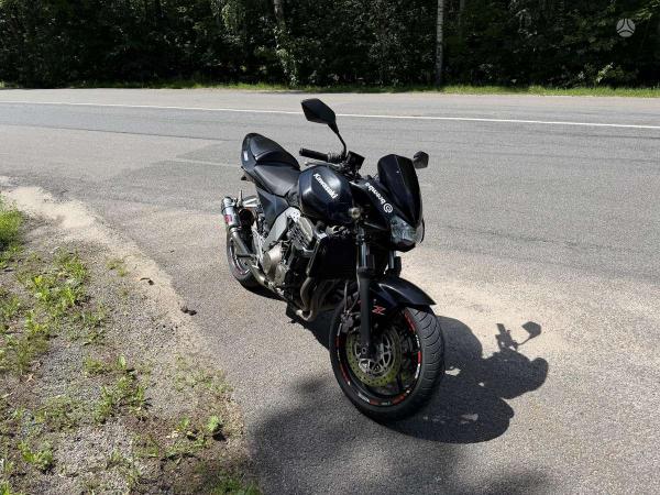 Melns Kawasaki Z 2005 Kauņa, ar dzinēja tilpumu 0.75 L un nobraukumu 36 tūkst. km par 2200 €, foto 4 vietnē AUTOMOTO.COM.LV