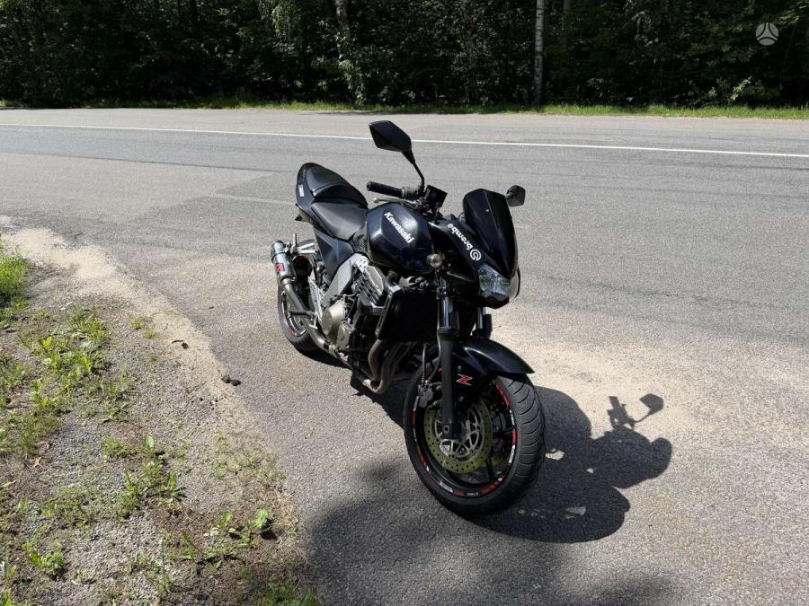 Melns Kawasaki Z 2005 Kauņa, ar dzinēja tilpumu 0.75 L un nobraukumu 36 tūkst. km par 2200 €, foto 5 vietnē AUTOMOTO.COM.LV