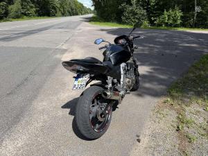 Melns Kawasaki Z 2005 Kauņa, ar dzinēja tilpumu 0.75 L un nobraukumu 36 tūkst. km par 2200 €, foto 6 vietnē AUTOMOTO.COM.LV