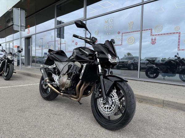 Black Kawasaki Z 2005 in Vilnius, with an engine capacity of 0.75 L and mileage of 31 thousand km for 2999 €, photo 9 on AUTOMOTO.COM.LV