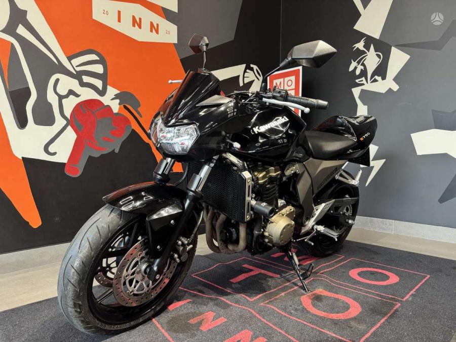 Black Kawasaki Z 2005 in Vilnius, with an engine capacity of 0.75 L and mileage of 31 thousand km for 2999 €, photo 14 on AUTOMOTO.COM.LV