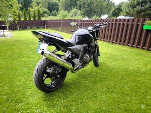 Черный Кавасаки Z 2005 в Вильнюс, объемом двигателя 0.75 л и пробегом 17 тыс. км за 2999 €, фото 6 на AUTOMOTO.COM.LV