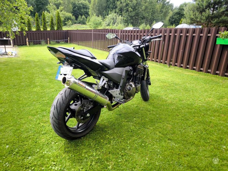 Черный Кавасаки Z 2005 в Вильнюс, объемом двигателя 0.75 л и пробегом 17 тыс. км за 2999 €, фото 6 на AUTOMOTO.COM.LV