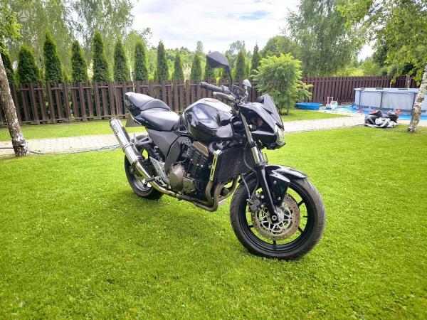 Black Kawasaki Z 2005 in Vilnius, with an engine capacity of 0.75 L and mileage of 17 thousand km for 2999 €, photo 6 on AUTOMOTO.COM.LV