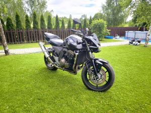 Черный Кавасаки Z 2005 в Вильнюс, объемом двигателя 0.75 л и пробегом 17 тыс. км за 2999 €, фото 7 на AUTOMOTO.COM.LV