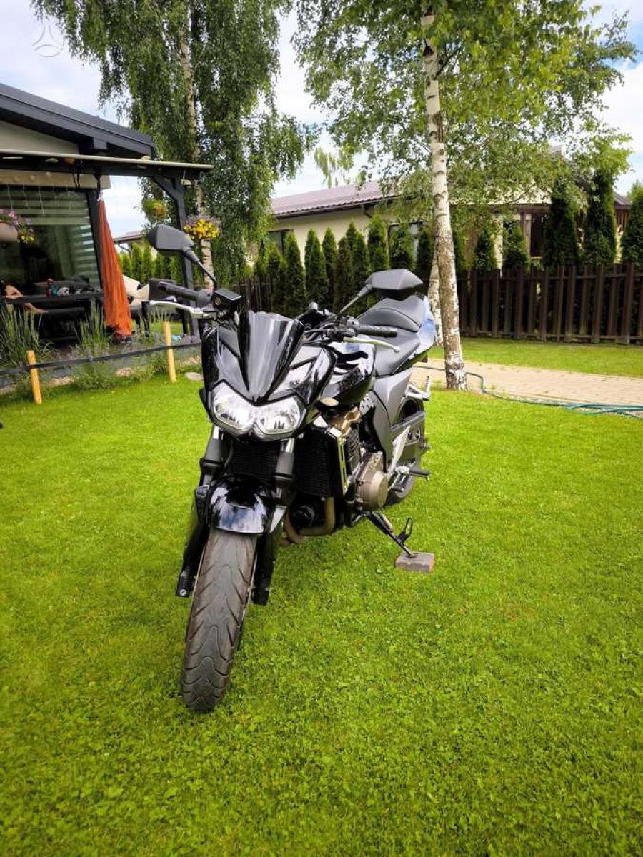 Черный Кавасаки Z 2005 в Вильнюс, объемом двигателя 0.75 л и пробегом 17 тыс. км за 2999 €, фото 14 на AUTOMOTO.COM.LV