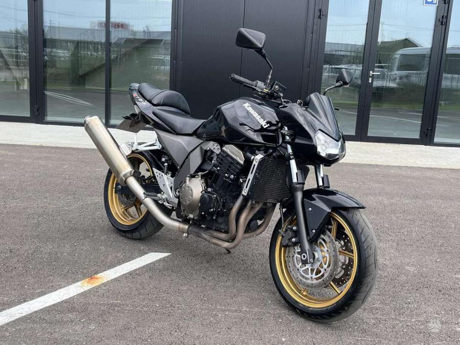 Черный Кавасаки Z 2005 в Каунас, объемом двигателя 0.75 л и пробегом 32 тыс. км за 2300 €, фото 1 на AUTOMOTO.COM.LV