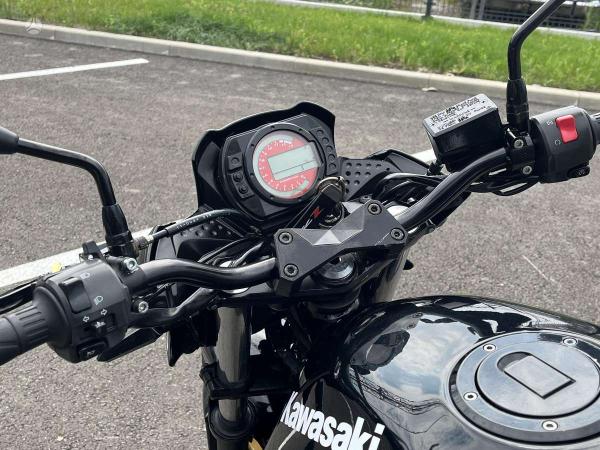 Черный Кавасаки Z 2005 в Каунас, объемом двигателя 0.75 л и пробегом 32 тыс. км за 2300 €, фото 7 на AUTOMOTO.COM.LV