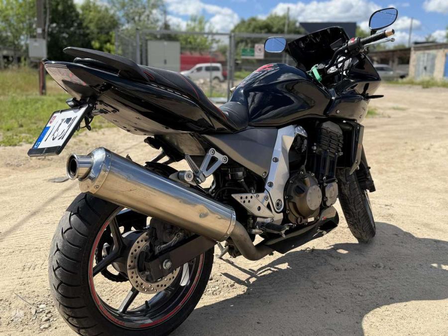 Melns Kawasaki Z 2005 Mažeikiai, ar dzinēja tilpumu 0.75 L un nobraukumu 49 tūkst. km par 2600 €, foto 5 vietnē AUTOMOTO.COM.LV