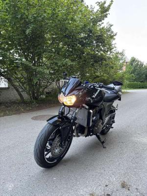 Melns Kawasaki Z 2005 Druskininkai, ar dzinēja tilpumu 0.75 L un nobraukumu 36 tūkst. km par 3350 €, foto 3 vietnē AUTOMOTO.COM.LV