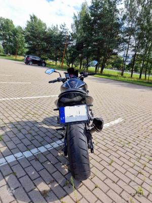 Black Kawasaki Z 2005 in Vilnius, with an engine capacity of 0.75 L and mileage of 58 thousand km for 2600 €, photo 8 on AUTOMOTO.COM.LV