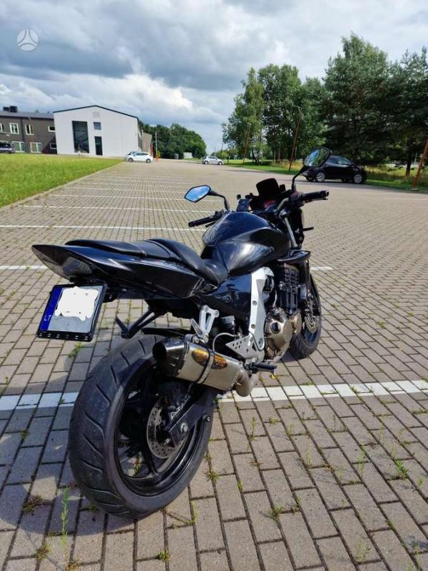 Black Kawasaki Z 2005 in Vilnius, with an engine capacity of 0.75 L and mileage of 58 thousand km for 2600 €, photo 8 on AUTOMOTO.COM.LV
