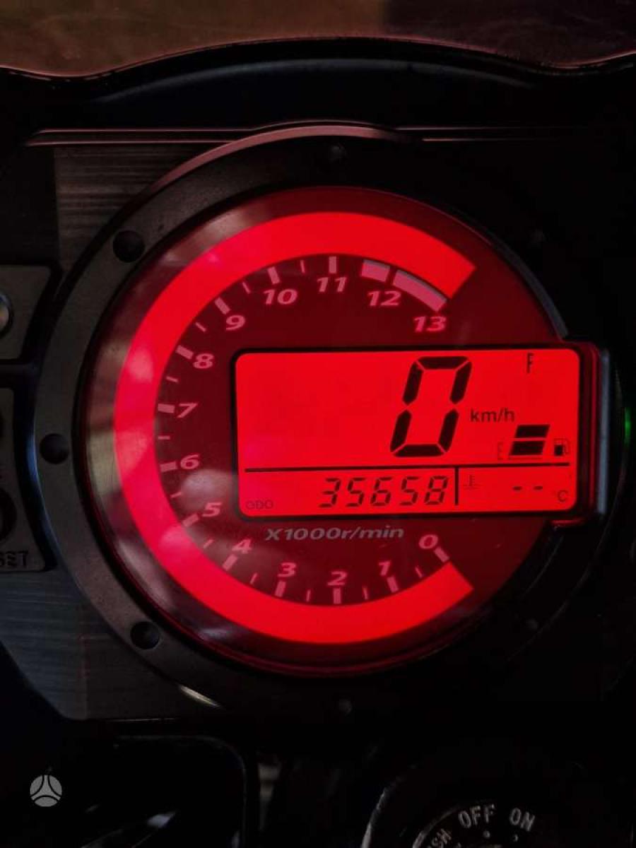 Black Kawasaki Z 2005 in Kelme, with an engine capacity of 0.75 L and mileage of 36 thousand km for 2500 €, photo 5 on AUTOMOTO.COM.LV