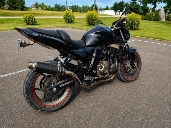 Black Kawasaki Z 2005 in Taurage, with an engine capacity of 0.75 L and mileage of 57 thousand km for 2150 €, photo 3 on AUTOMOTO.COM.LV