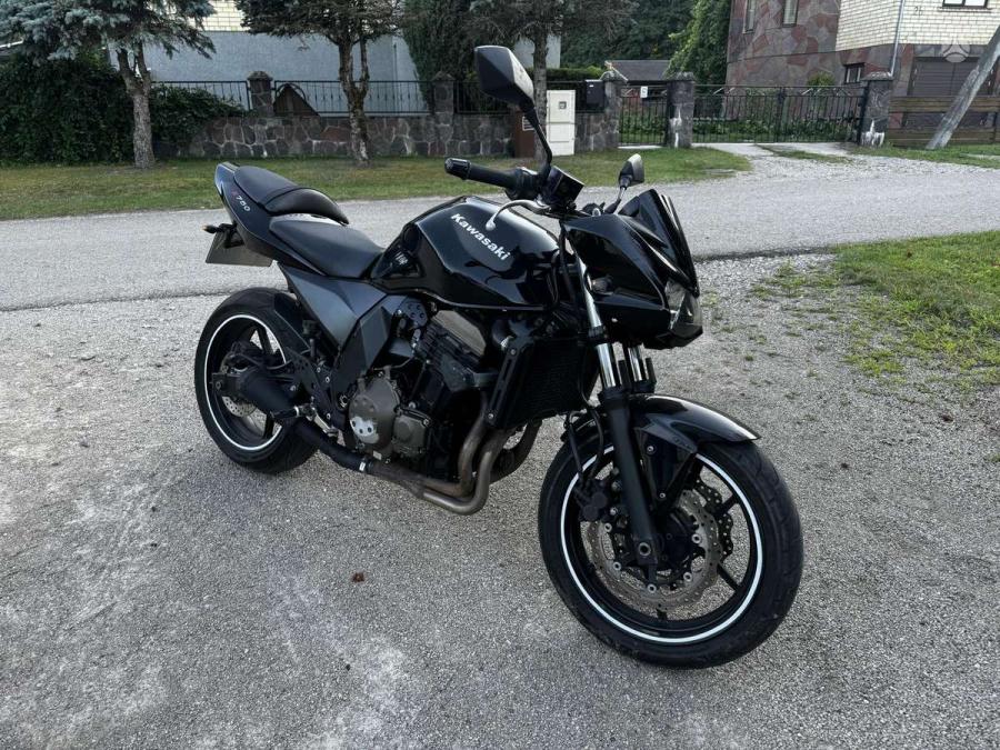 Melns Kawasaki Z 2006 Kauņa, ar dzinēja tilpumu 0.75 L un nobraukumu 33 tūkst. km par 2250 €, foto 1 vietnē AUTOMOTO.COM.LV