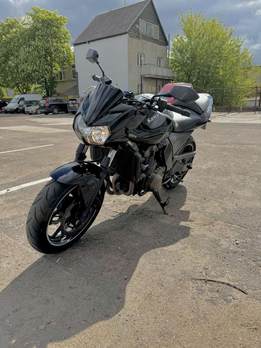 Melns Kawasaki Z 2006 Kauņa, ar dzinēja tilpumu 0.75 L un nobraukumu 33 tūkst. km par 2250 €, foto 2 vietnē AUTOMOTO.COM.LV