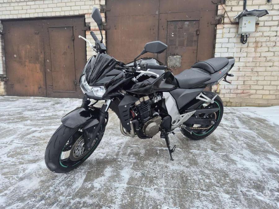 Melns Kawasaki Z 2006 Alīta, ar dzinēja tilpumu 0.75 L un nobraukumu 38 tūkst. km par 2890 €, foto 1 vietnē AUTOMOTO.COM.LV