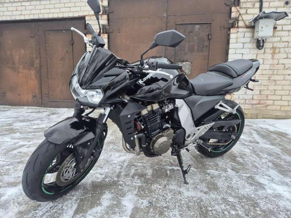 Black Kawasaki Z 2006 in Alytus, with an engine capacity of 0.75 L and mileage of 38 thousand km for 2890 €, photo 2 on AUTOMOTO.COM.LV