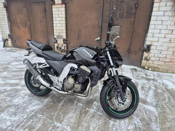 Black Kawasaki Z 2006 in Alytus, with an engine capacity of 0.75 L and mileage of 38 thousand km for 2890 €, photo 5 on AUTOMOTO.COM.LV
