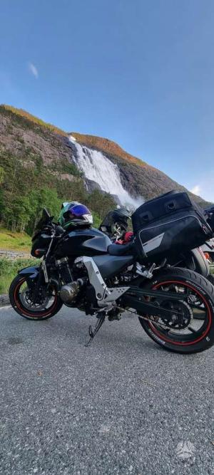 Melns Kawasaki Z 2006 Šauļi, ar dzinēja tilpumu 0.75 L un nobraukumu 59 tūkst. km par 3000 €, foto  vietnē AUTOMOTO.COM.LV