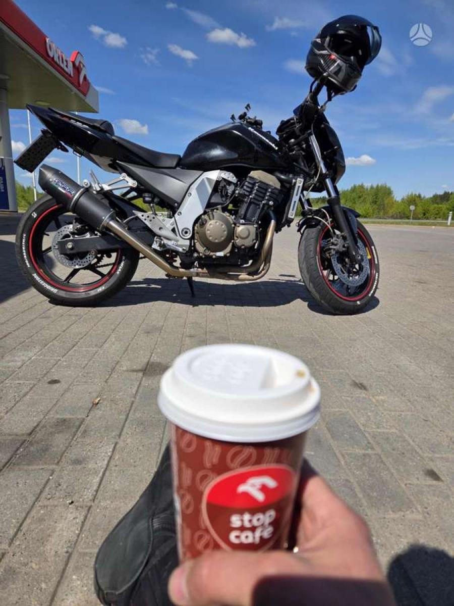 Melns Kawasaki Z 2006 Šauļi, ar dzinēja tilpumu 0.75 L un nobraukumu 59 tūkst. km par 3000 €, foto 4 vietnē AUTOMOTO.COM.LV
