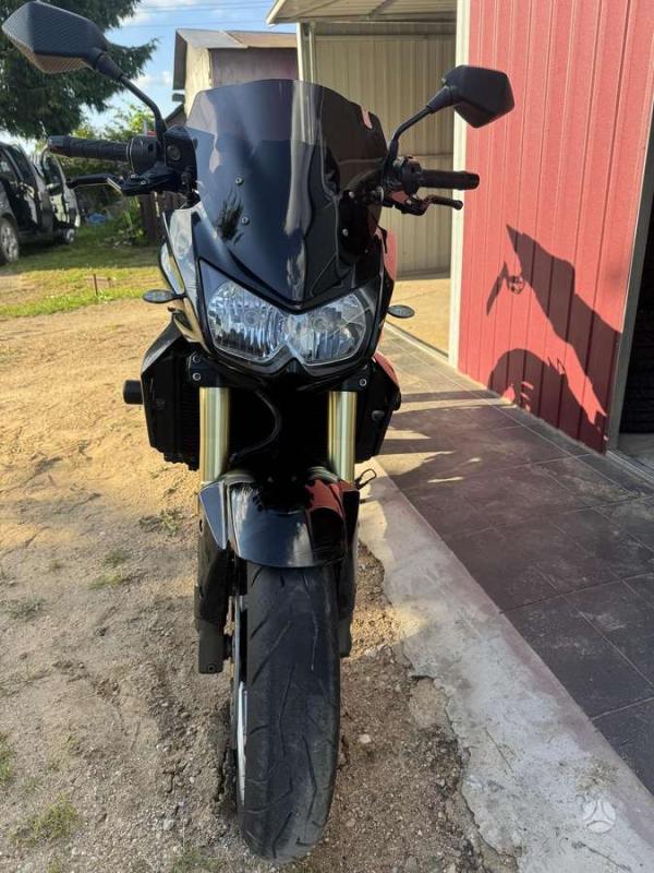 Черный Кавасаки Z 2006 в Ширвинтос, объемом двигателя 1.00 л и пробегом 34 тыс. км за 4000 €, фото 8 на AUTOMOTO.COM.LV