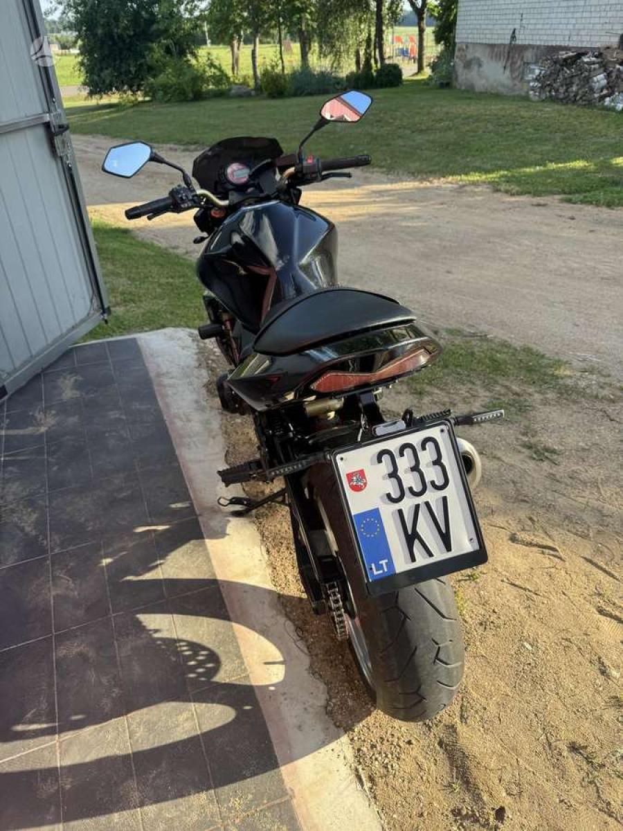 Черный Кавасаки Z 2006 в Ширвинтос, объемом двигателя 1.00 л и пробегом 34 тыс. км за 4000 €, фото 13 на AUTOMOTO.COM.LV