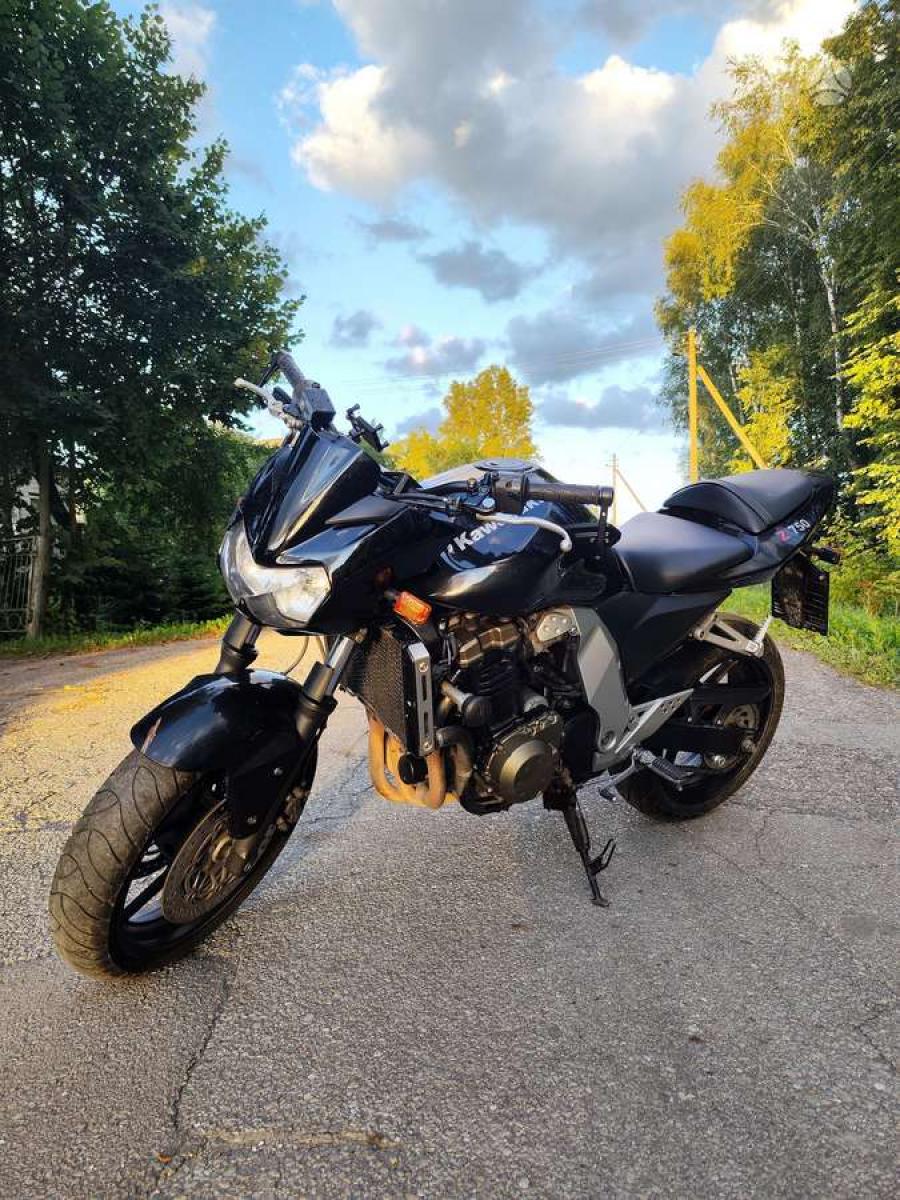 Black Kawasaki Z 2006 in Kedainiai, with an engine capacity of 0.75 L and mileage of 30 thousand km for 1850 €, photo 1 on AUTOMOTO.COM.LV