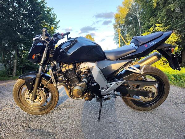 Black Kawasaki Z 2006 in Kedainiai, with an engine capacity of 0.75 L and mileage of 30 thousand km for 1850 €, photo 3 on AUTOMOTO.COM.LV