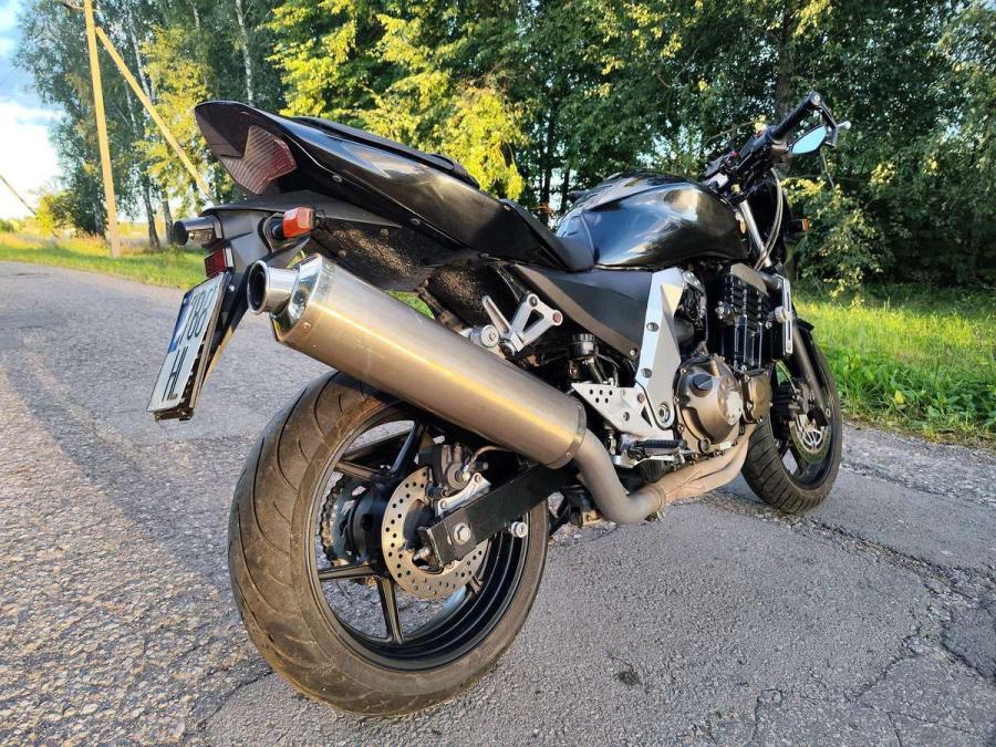Black Kawasaki Z 2006 in Kedainiai, with an engine capacity of 0.75 L and mileage of 30 thousand km for 1850 €, photo 5 on AUTOMOTO.COM.LV
