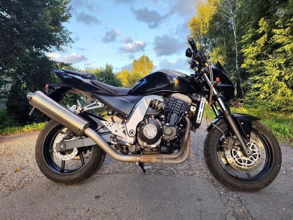 Black Kawasaki Z 2006 in Kedainiai, with an engine capacity of 0.75 L and mileage of 30 thousand km for 1850 €, photo 5 on AUTOMOTO.COM.LV