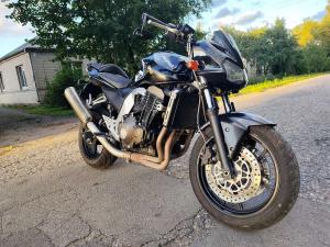 Black Kawasaki Z 2006 in Kedainiai, with an engine capacity of 0.75 L and mileage of 30 thousand km for 1850 €, photo 7 on AUTOMOTO.COM.LV