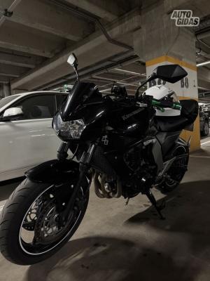 Melns Kawasaki Z 2006 Šauļi, ar dzinēja tilpumu 0.75 L un nobraukumu 30 tūkst. km par 3200 €, foto  vietnē AUTOMOTO.COM.LV