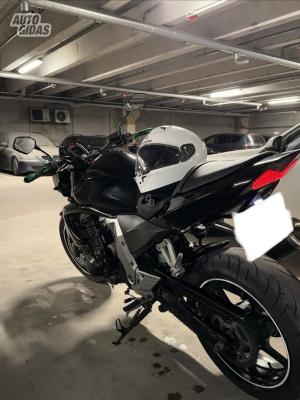Black Kawasaki Z 2006 in Siauliai, with an engine capacity of 0.75 L and mileage of 30 thousand km for 3200 €, photo 4 on AUTOMOTO.COM.LV