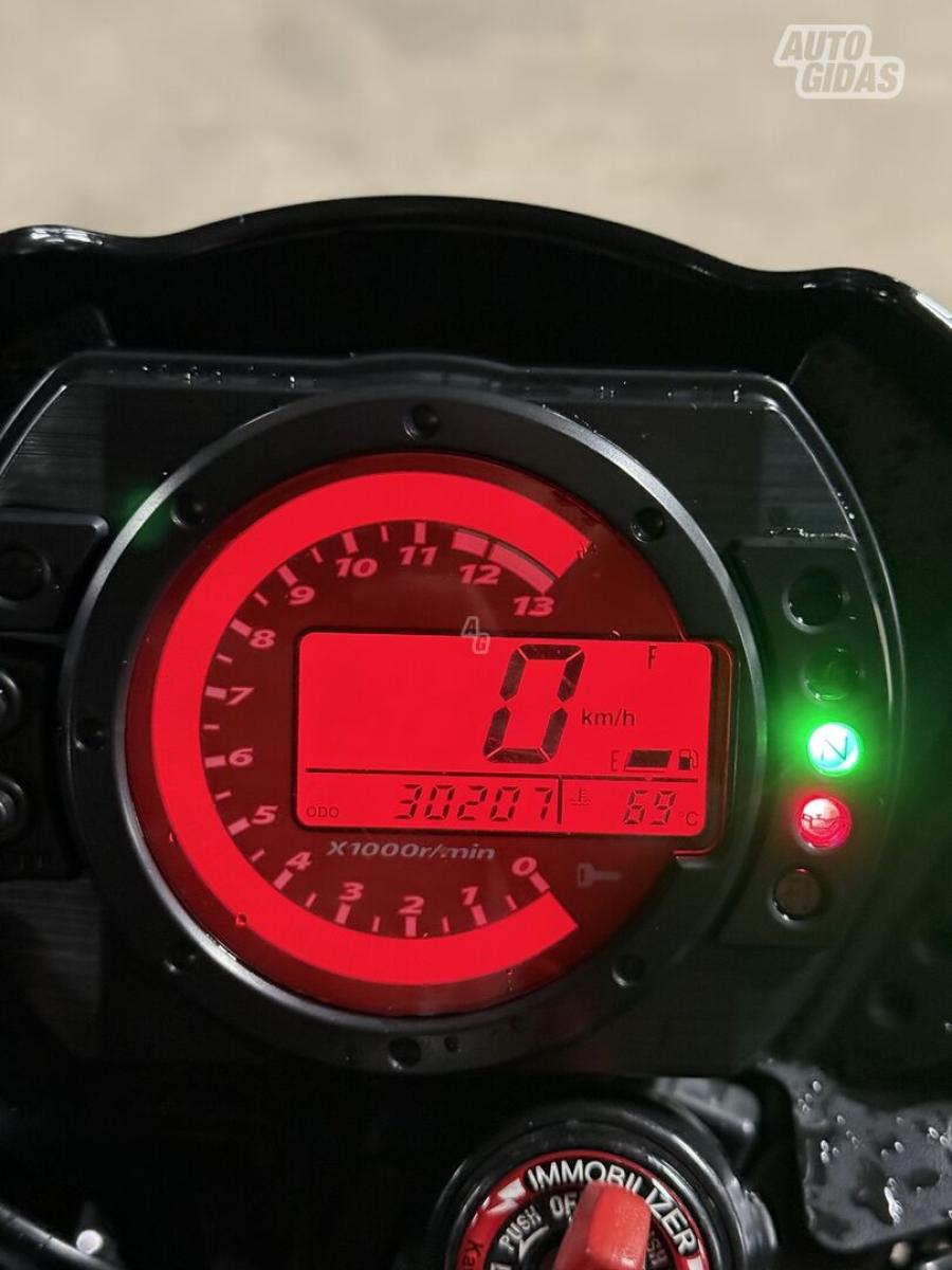 Black Kawasaki Z 2006 in Siauliai, with an engine capacity of 0.75 L and mileage of 30 thousand km for 3200 €, photo 5 on AUTOMOTO.COM.LV
