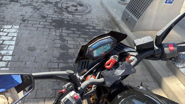 Black Kawasaki Z 2006 in Vilnius, with an engine capacity of 1.00 L and mileage of 47 thousand km for 3000 €, photo 2 on AUTOMOTO.COM.LV