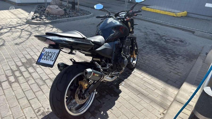 Черный Кавасаки Z 2006 в Вильнюс, объемом двигателя 1.00 л и пробегом 47 тыс. км за 3000 €, фото 6 на AUTOMOTO.COM.LV