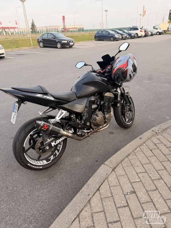 Melns Kawasaki Z 2006 Kauņa, ar dzinēja tilpumu 0.75 L un nobraukumu 43 tūkst. km par 3100 €, foto 3 vietnē AUTOMOTO.COM.LV