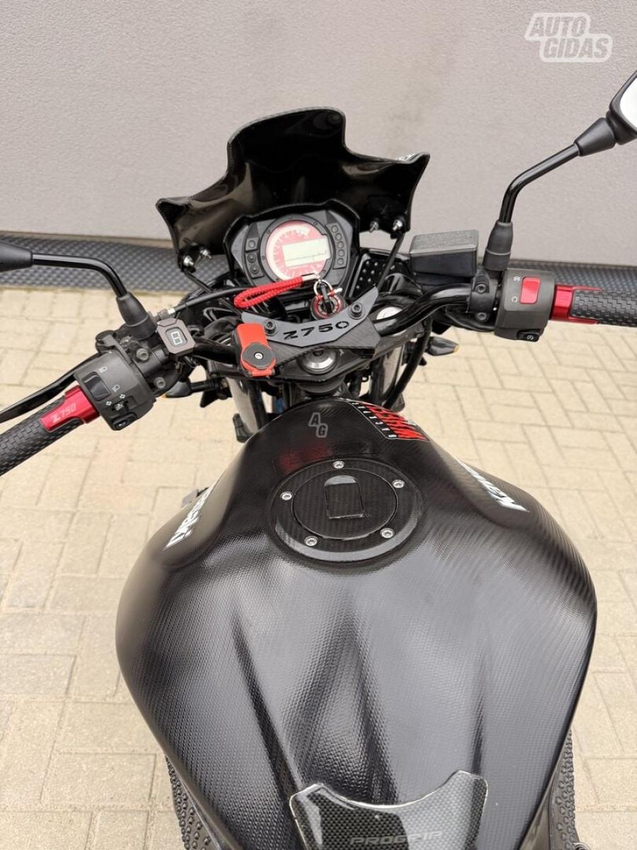 Melns Kawasaki Z 2006 Kauņa, ar dzinēja tilpumu 0.75 L un nobraukumu 43 tūkst. km par 3100 €, foto 5 vietnē AUTOMOTO.COM.LV