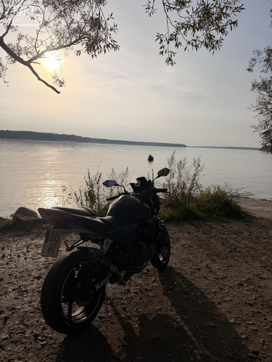 Melns Kawasaki Z 2006 Kauņa, ar dzinēja tilpumu 0.75 L un nobraukumu 43 tūkst. km par 3100 €, foto 8 vietnē AUTOMOTO.COM.LV