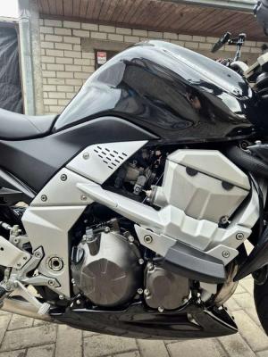 Melns Kawasaki Z 2007 Prienai, ar dzinēja tilpumu 0.75 L un nobraukumu 33 tūkst. km par 3700 €, foto 17 vietnē AUTOMOTO.COM.LV
