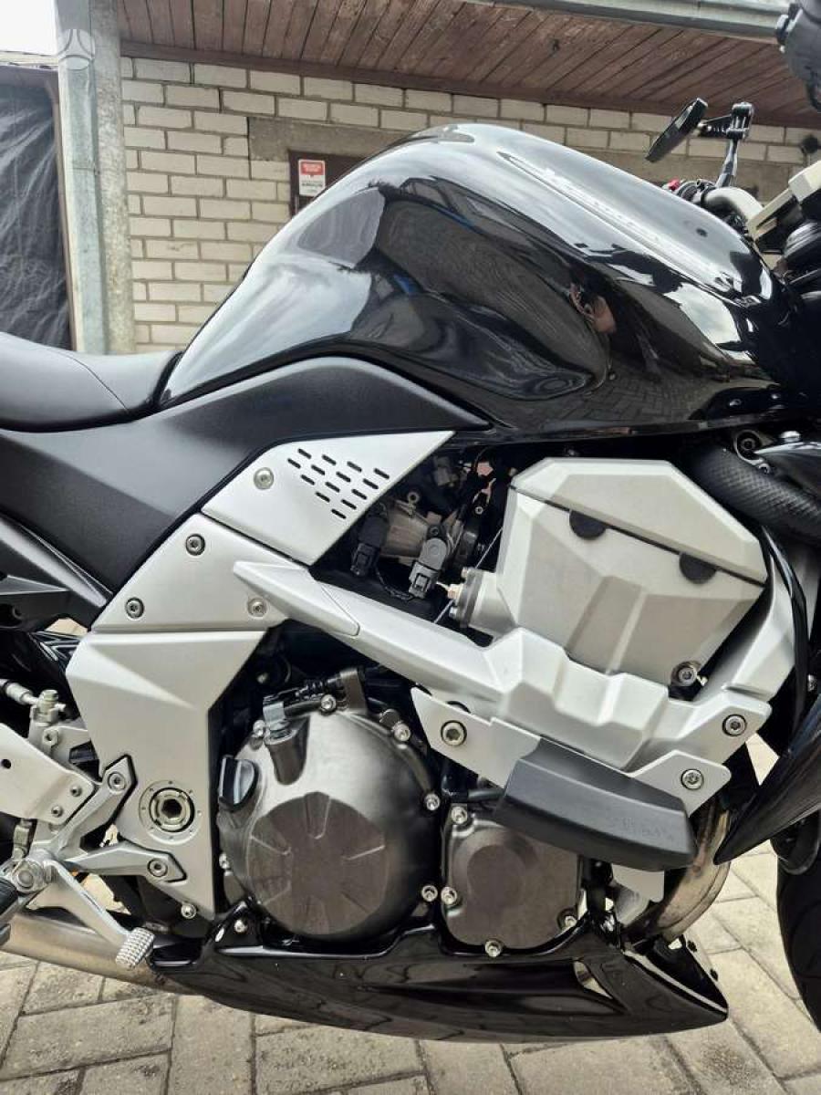 Melns Kawasaki Z 2007 Prienai, ar dzinēja tilpumu 0.75 L un nobraukumu 33 tūkst. km par 3700 €, foto 17 vietnē AUTOMOTO.COM.LV