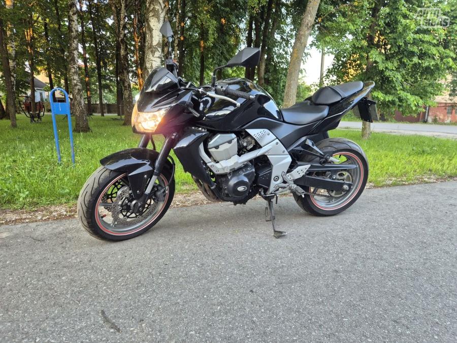 Black Kawasaki Z 2007 in Kaunas, with an engine capacity of 0.75 L and mileage of 30 thousand km for 3250 €, photo 1 on AUTOMOTO.COM.LV